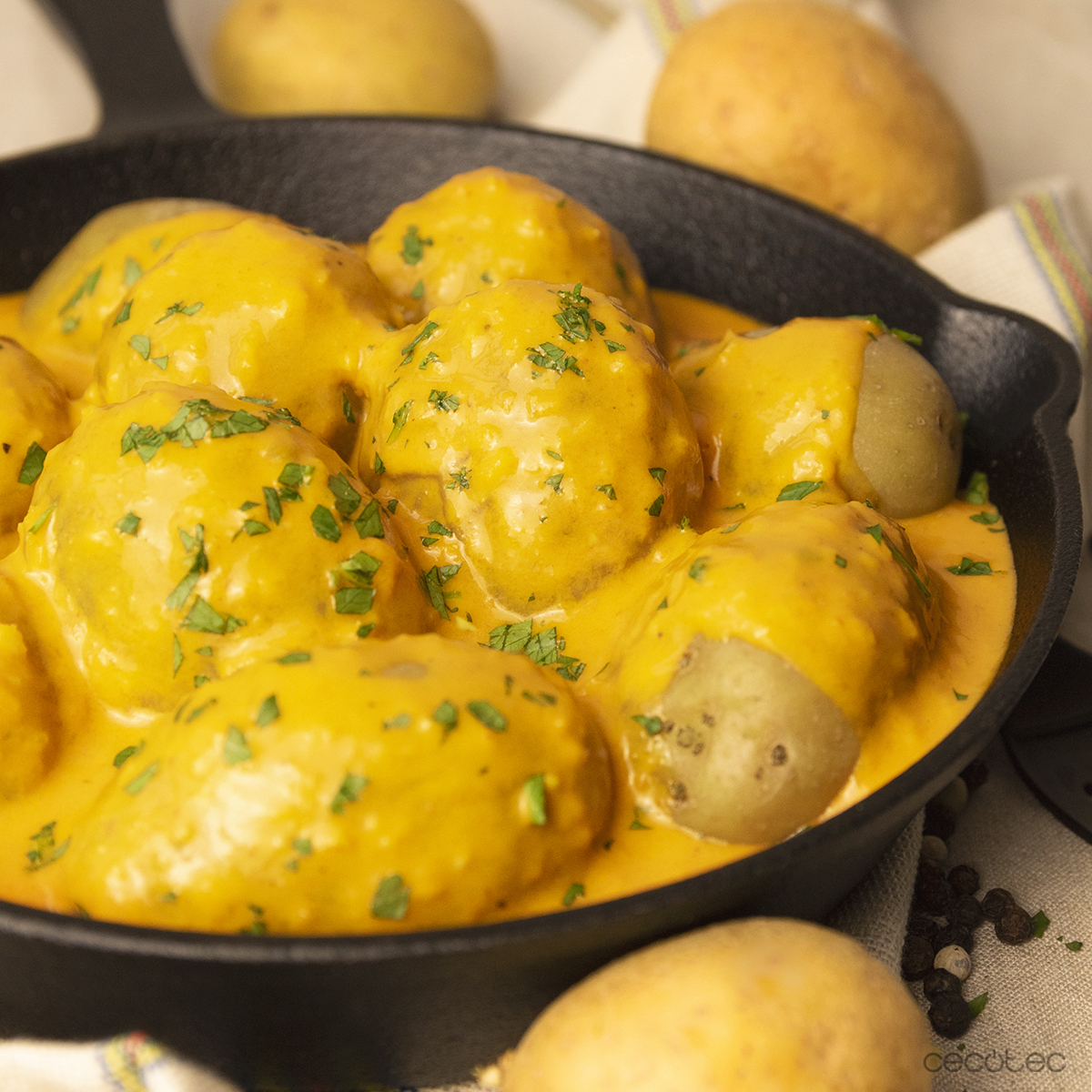 Patatas con salsa de coco y cúrcuma en Mambo - Recetas Cecotec Mambo ...