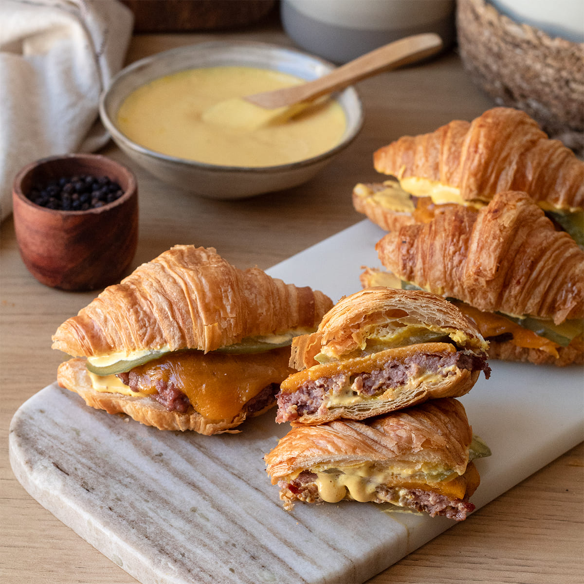 Croissant Smashed Burger en Ollas GM - Recetas Cecotec Mambo · Cecofry